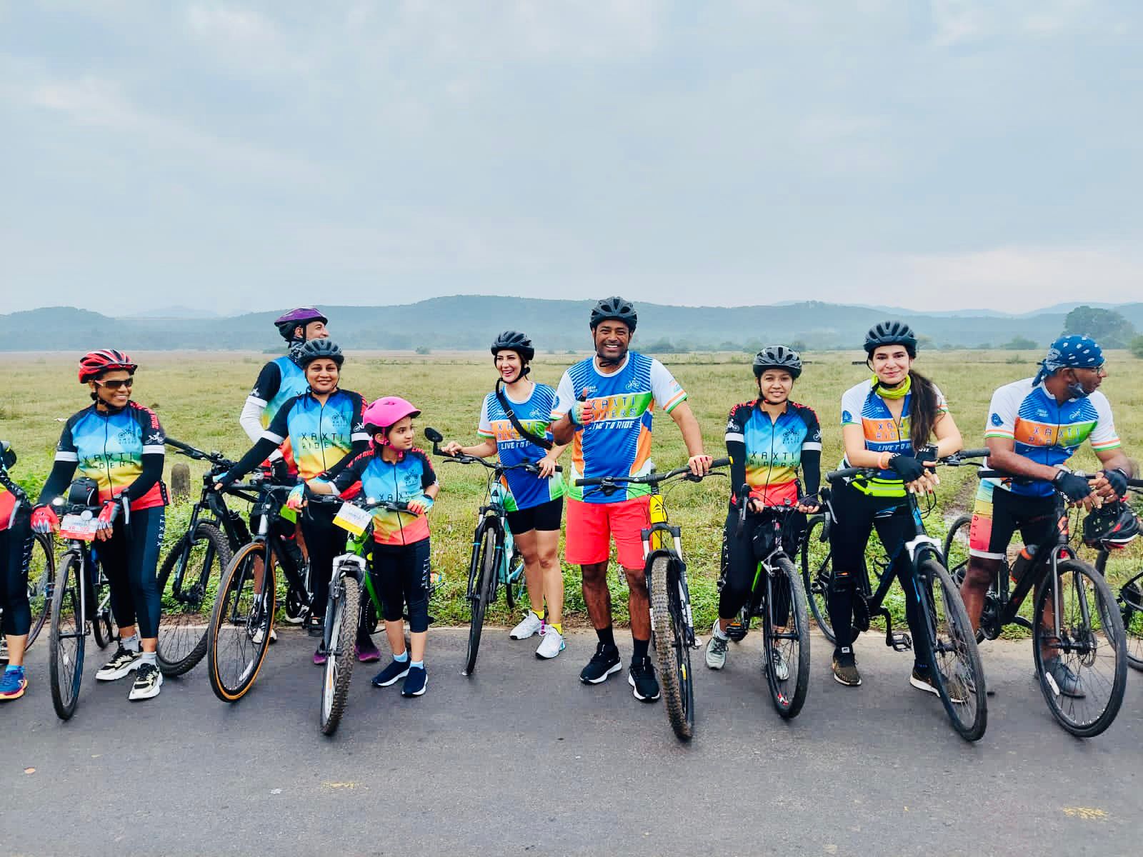 Goa TMC leader Shri Leander Paes went on a bicycle ride with Xaxti ...