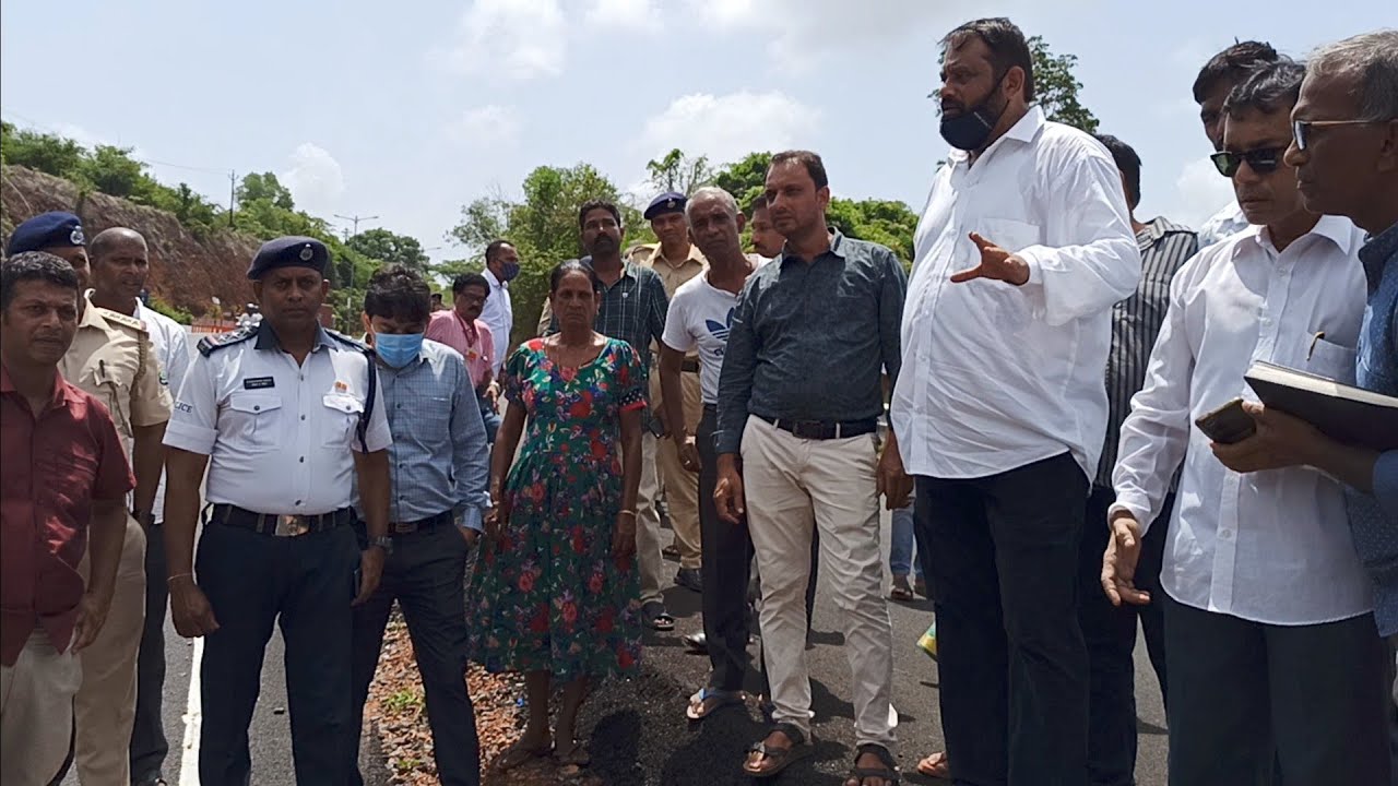 MLA RODOLFO FERNANDES & AUTHORITIES ALONG WITH LOCALS INSPECT SITE ...