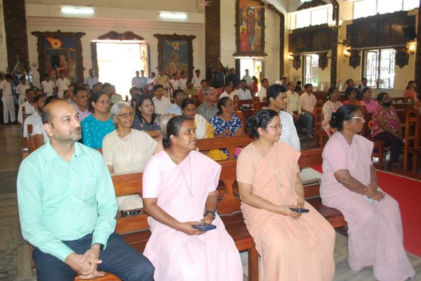 Governor PS Sreedharan Pillai along with First Lady Rita S. Pillai ...