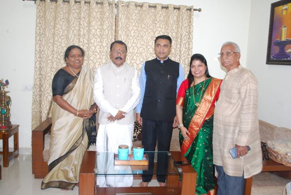Governor, PS Sreedharan Pillai along with First Lady, Rita. S. Pillai ...