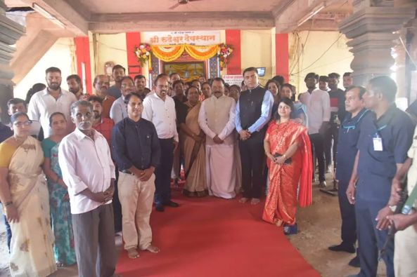 Governor PS Sreedharan Pillai in the presence of First Lady, Rita S ...