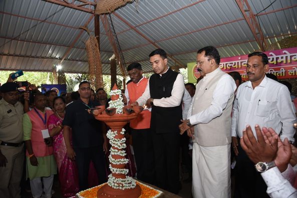 Governor, PS Sreedharan Pillai in the presence of Chief Minister, Dr ...